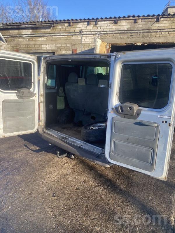 Pelēks Ford Transit 2007 Liepāja, ar dzinēja tilpumu 2.20 L un nobraukumu 321 tūkst. km par 3100 €, foto 7 vietnē AUTOMOTO.COM.LV