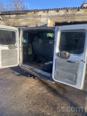 Pelēks Ford Transit 2007 Liepāja, ar dzinēja tilpumu 2.20 L un nobraukumu 321 tūkst. km par 3100 €, foto 8 vietnē AUTOMOTO.COM.LV