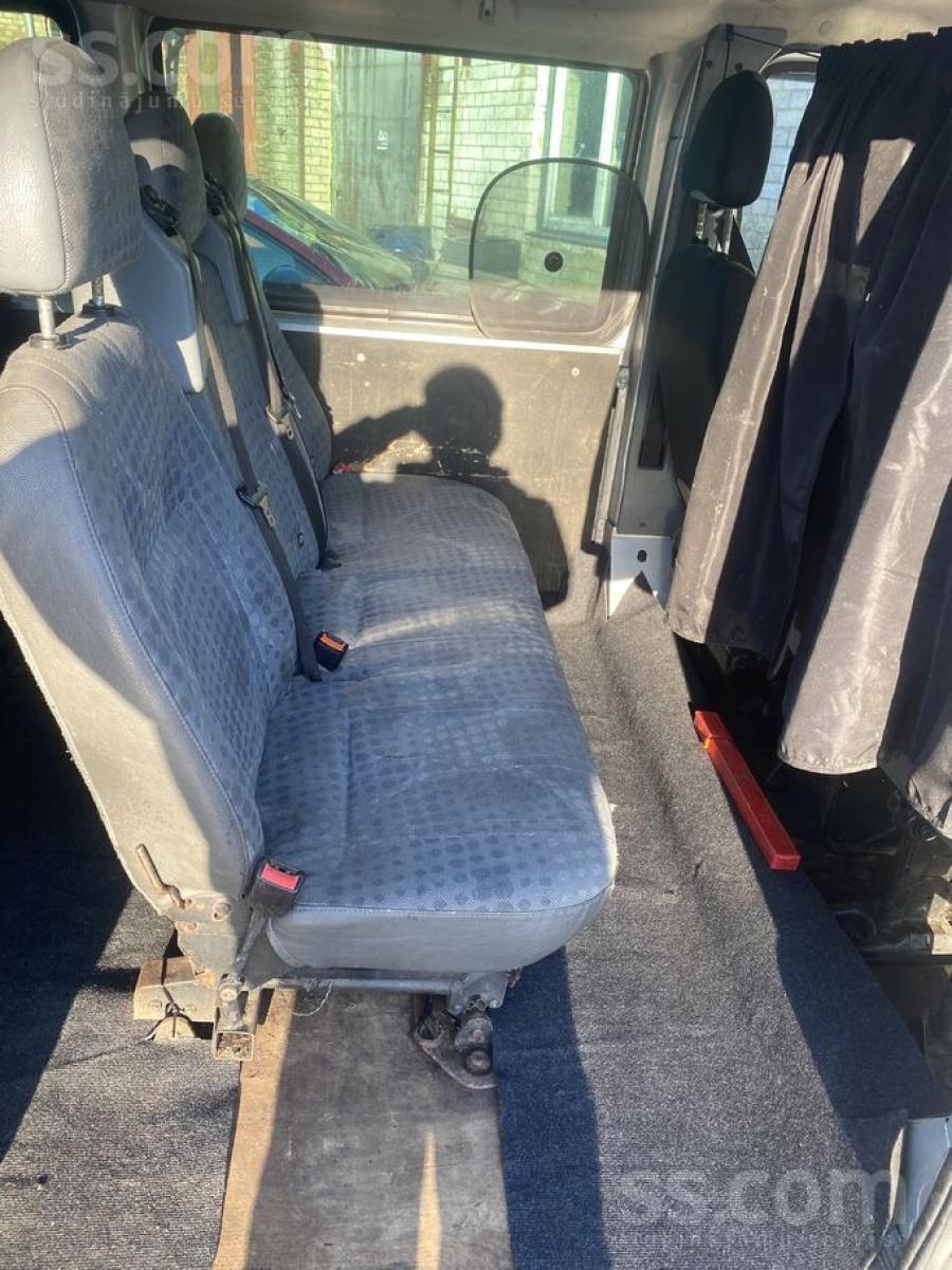 Pelēks Ford Transit 2007 Liepāja, ar dzinēja tilpumu 2.20 L un nobraukumu 321 tūkst. km par 3100 €, foto 11 vietnē AUTOMOTO.COM.LV