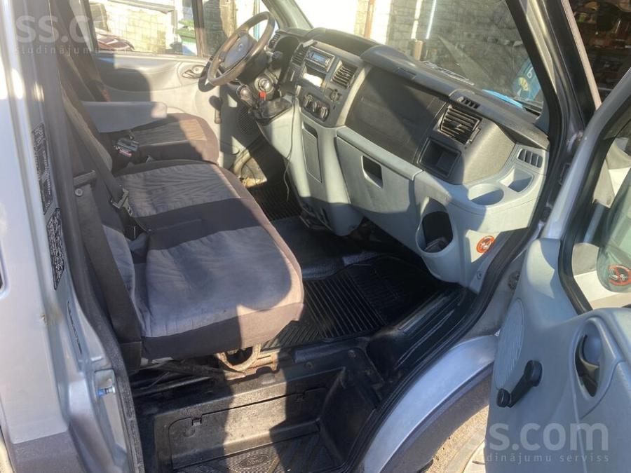 Pelēks Ford Transit 2007 Liepāja, ar dzinēja tilpumu 2.20 L un nobraukumu 321 tūkst. km par 3100 €, foto 12 vietnē AUTOMOTO.COM.LV