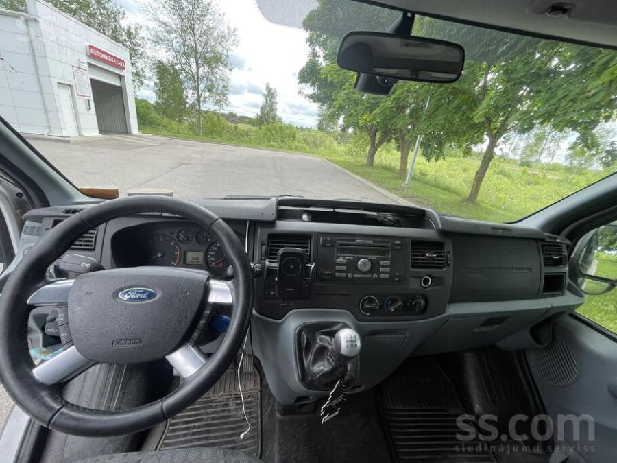 Pelēks Ford Transit 2008 Daugavpils, ar dzinēja tilpumu 2.20 L un nobraukumu 297 tūkst. km par 3100 €, foto 5 vietnē AUTOMOTO.COM.LV