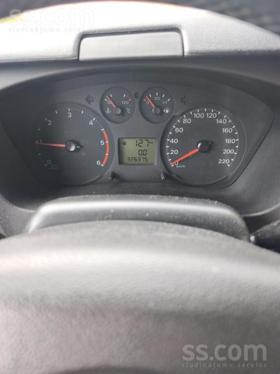 Grey Ford Transit 2010 in Daugavpils, with an engine capacity of 2.20 L and mileage of 326 thousand km for 2500 €, photo 7 on AUTOMOTO.COM.LV