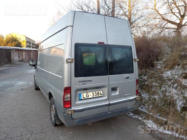 Grey Ford Transit 2011 in Talsi, with an engine capacity of 2.20 L and mileage of 455 thousand km for 2700 €, photo 2 on AUTOMOTO.COM.LV