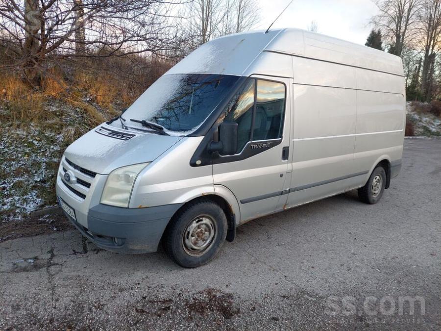 Grey Ford Transit 2011 in Talsi, with an engine capacity of 2.20 L and mileage of 455 thousand km for 2700 €, photo 3 on AUTOMOTO.COM.LV