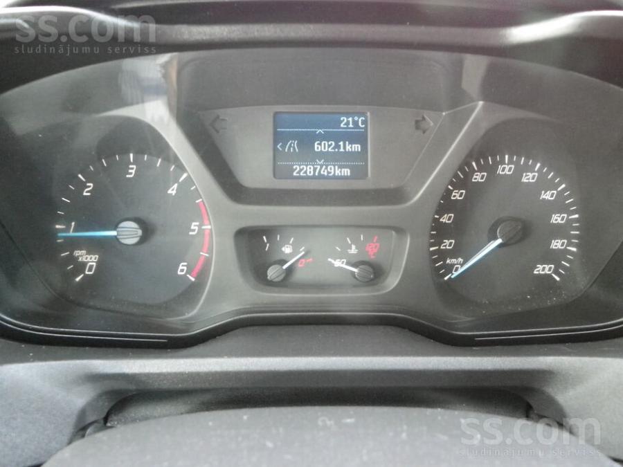 Grey Ford Transit 2012 in Valka, with an engine capacity of 2.20 L and mileage of 228 thousand km for 5800 €, photo 9 on AUTOMOTO.COM.LV
