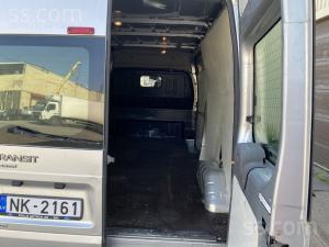 Pelēks Ford Transit 2013 Rīga, ar dzinēja tilpumu 2.20 L un nobraukumu 255 tūkst. km par 8000 €, foto 5 vietnē AUTOMOTO.COM.LV