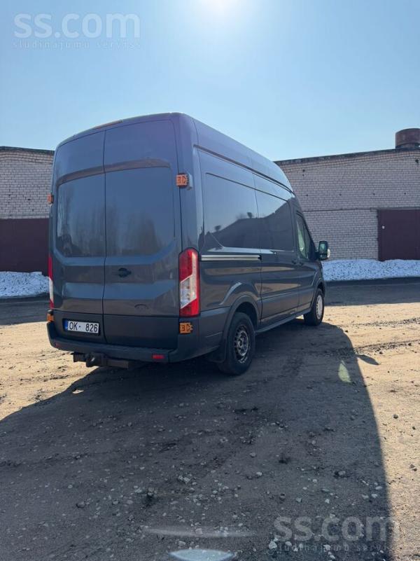 Grey Ford Transit 2014 in Daugavpils, with an engine capacity of 2.20 L and mileage of 381 thousand km for 5600 €, photo 4 on AUTOMOTO.COM.LV