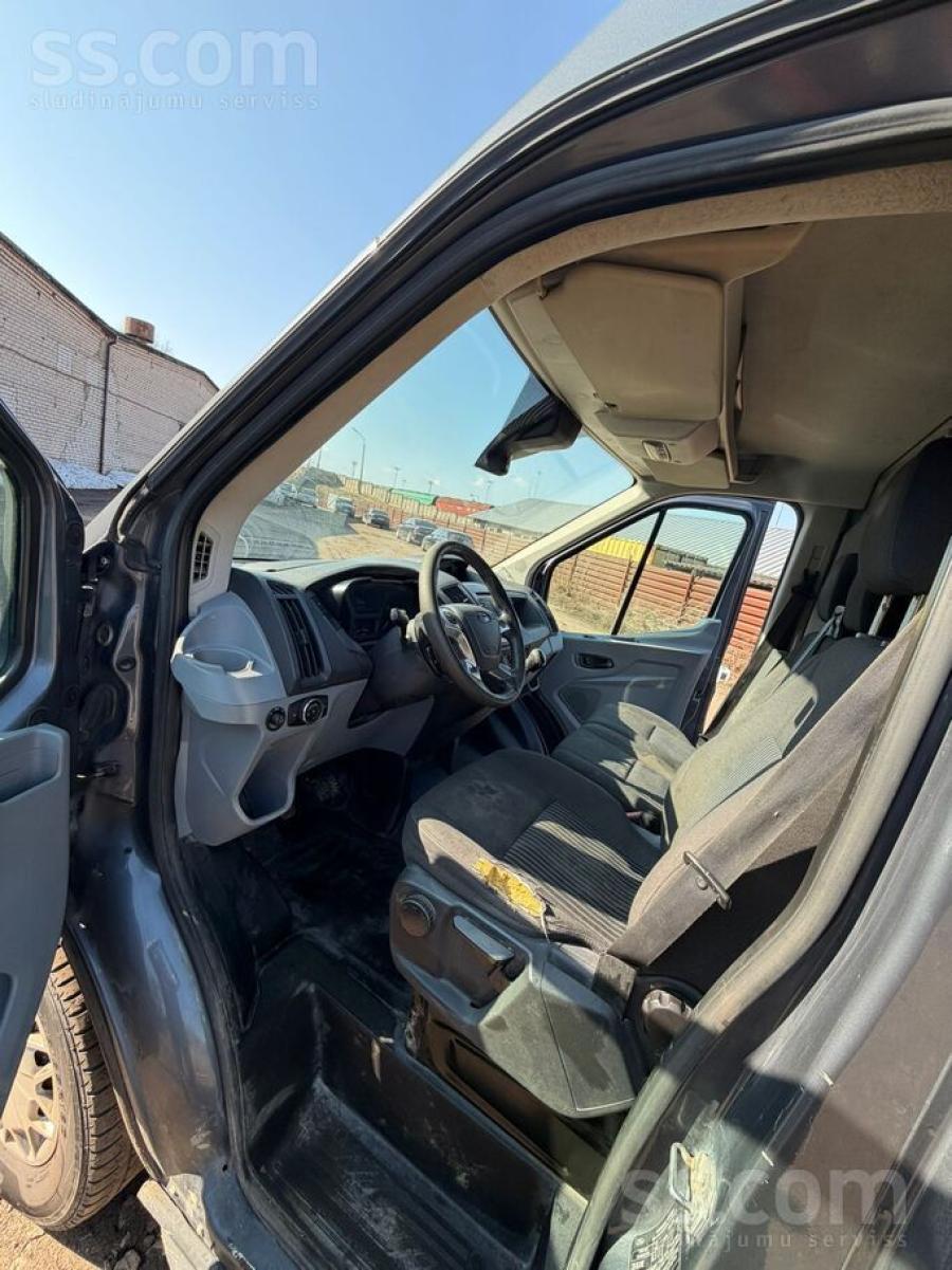Pelēks Ford Transit 2014 Daugavpils, ar dzinēja tilpumu 2.20 L un nobraukumu 381 tūkst. km par 5600 €, foto 7 vietnē AUTOMOTO.COM.LV
