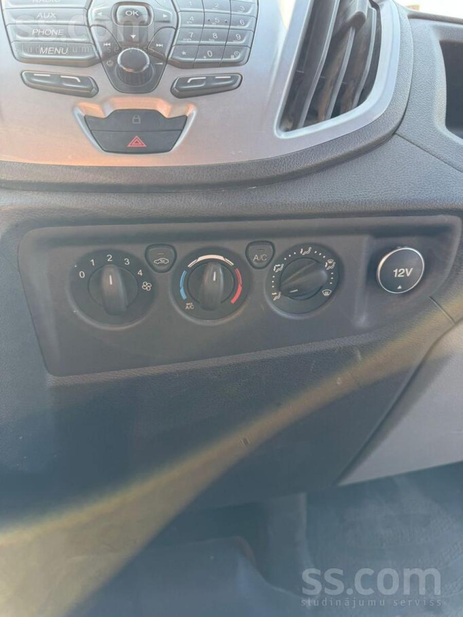 Pelēks Ford Transit 2014 Daugavpils, ar dzinēja tilpumu 2.20 L un nobraukumu 381 tūkst. km par 5600 €, foto 11 vietnē AUTOMOTO.COM.LV