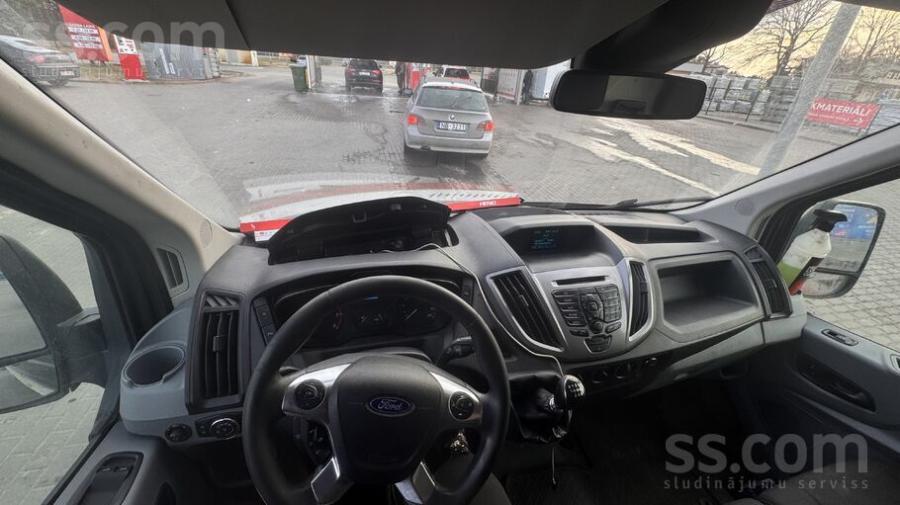 Pelēks Ford Transit 2015 Rīga, ar dzinēja tilpumu 2.20 L un nobraukumu 314 tūkst. km par 8080 €, foto 1 vietnē AUTOMOTO.COM.LV