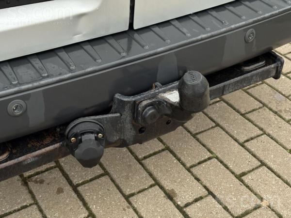 Pelēks Ford Transit 2015 Rīga, ar dzinēja tilpumu 2.20 L un nobraukumu 267 tūkst. km par 10500 €, foto 9 vietnē AUTOMOTO.COM.LV