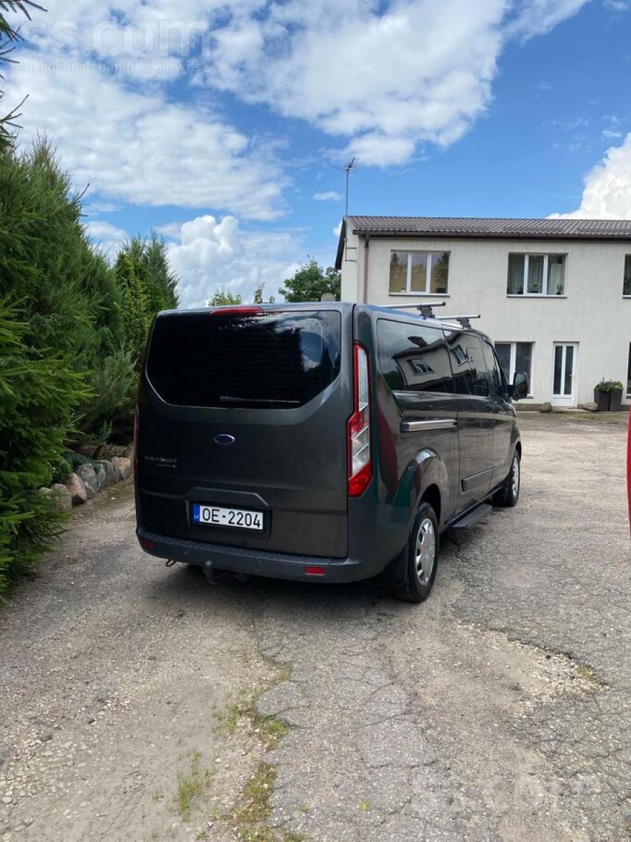 Grey Ford Transit 2016 in Dobele, with an engine capacity of 2.00 L and mileage of 248 thousand km for 12200 €, photo 4 on AUTOMOTO.COM.LV