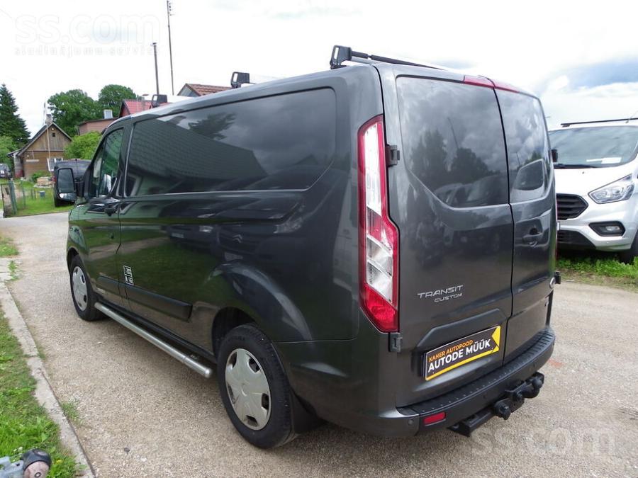 Grey Ford Transit 2018 in Valka, with an engine capacity of 2.00 L and mileage of 170 thousand km for 10900 €, photo 8 on AUTOMOTO.COM.LV