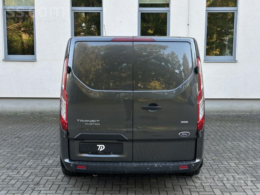 Pelēks Ford Transit 2018 Jelgava, ar dzinēja tilpumu 2.00 L un nobraukumu 261 tūkst. km par 10900 €, foto 6 vietnē AUTOMOTO.COM.LV