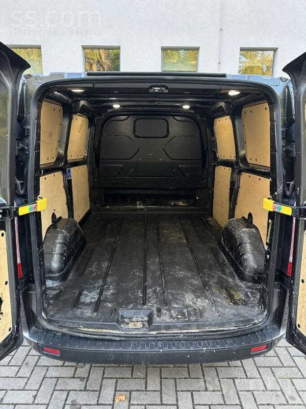 Ford Transit 2018 Jelgava vietnē Pelēks Ford Transit 2018 Jelgava, ar dzinēja tilpumu 2.00 L un nobraukumu 261 tūkst. km par 10900 €, foto 8 vietnē AUTOMOTO.COM.LV