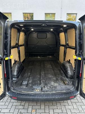 Pelēks Ford Transit 2018 Jelgava, ar dzinēja tilpumu 2.00 L un nobraukumu 261 tūkst. km par 10900 €, foto 8 vietnē AUTOMOTO.COM.LV