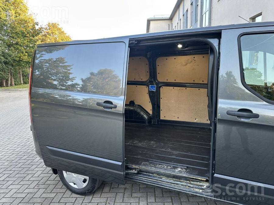 Pelēks Ford Transit 2018 Jelgava, ar dzinēja tilpumu 2.00 L un nobraukumu 261 tūkst. km par 10900 €, foto 9 vietnē AUTOMOTO.COM.LV