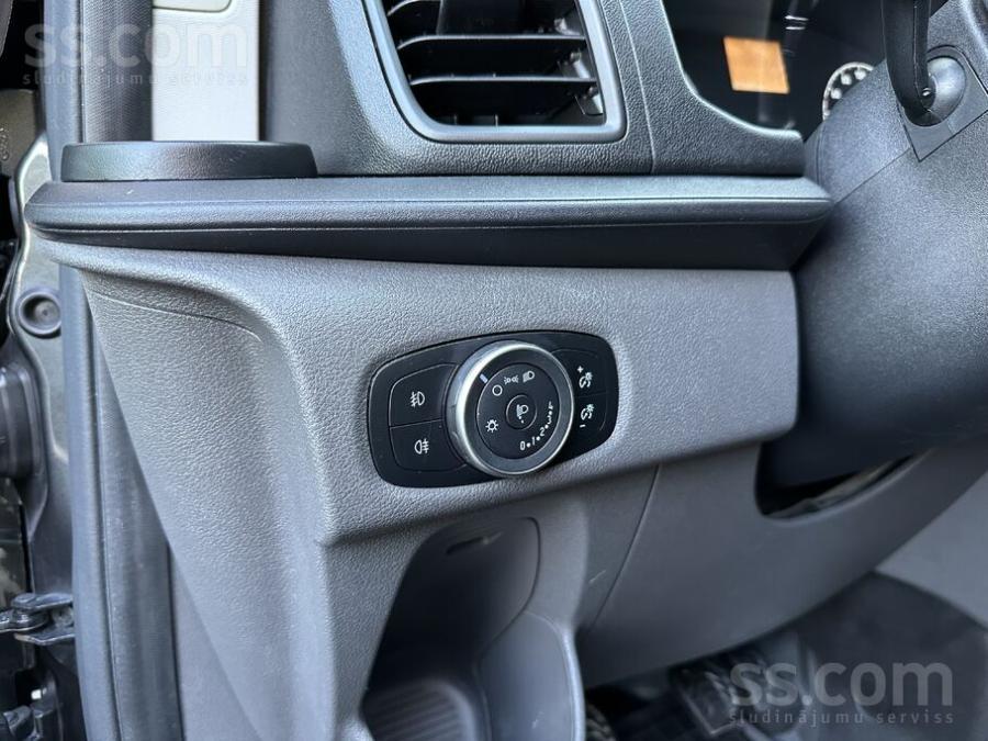Pelēks Ford Transit 2018 Jelgava, ar dzinēja tilpumu 2.00 L un nobraukumu 261 tūkst. km par 10900 €, foto 14 vietnē AUTOMOTO.COM.LV