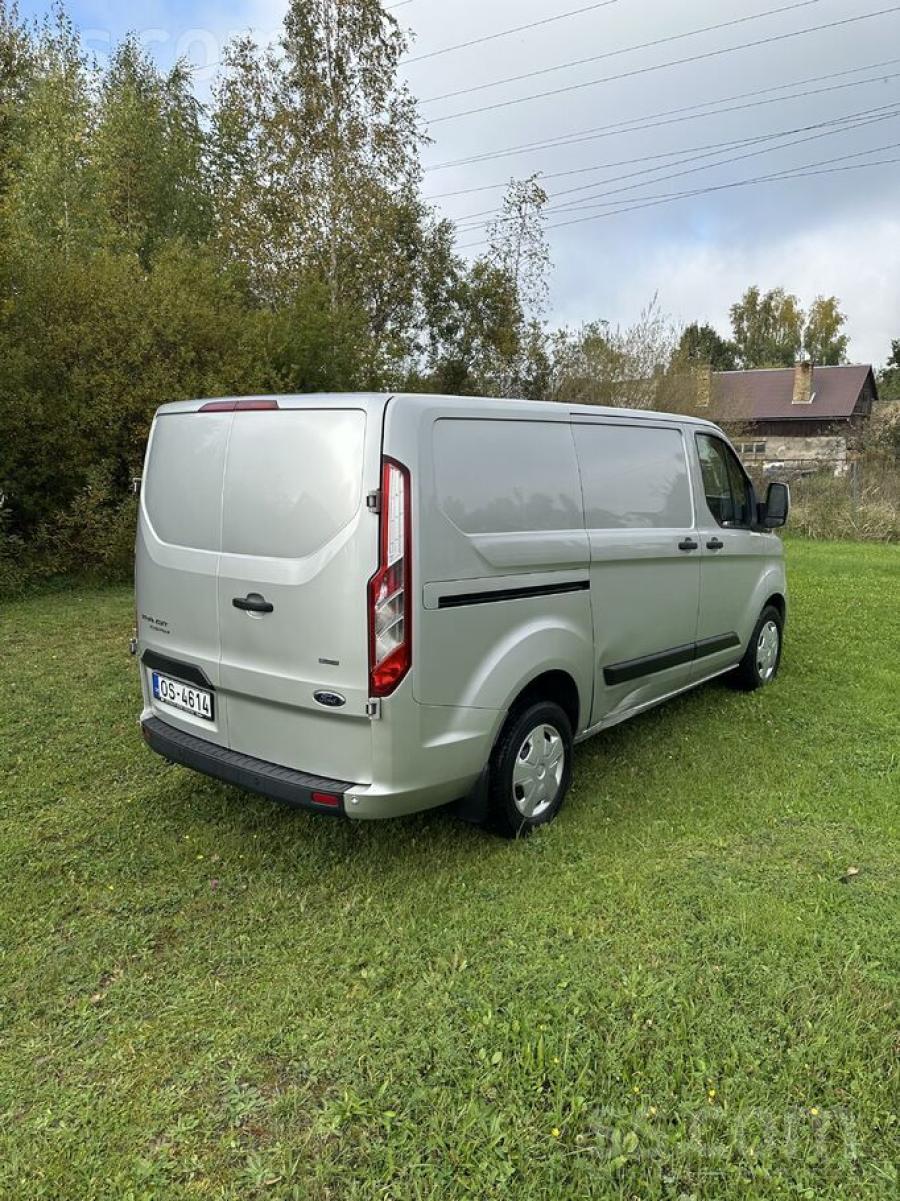 Grey Ford Transit 2019 in Jelgava, with an engine capacity of 2.00 L and mileage of 209 thousand km for 10550 €, photo 6 on AUTOMOTO.COM.LV