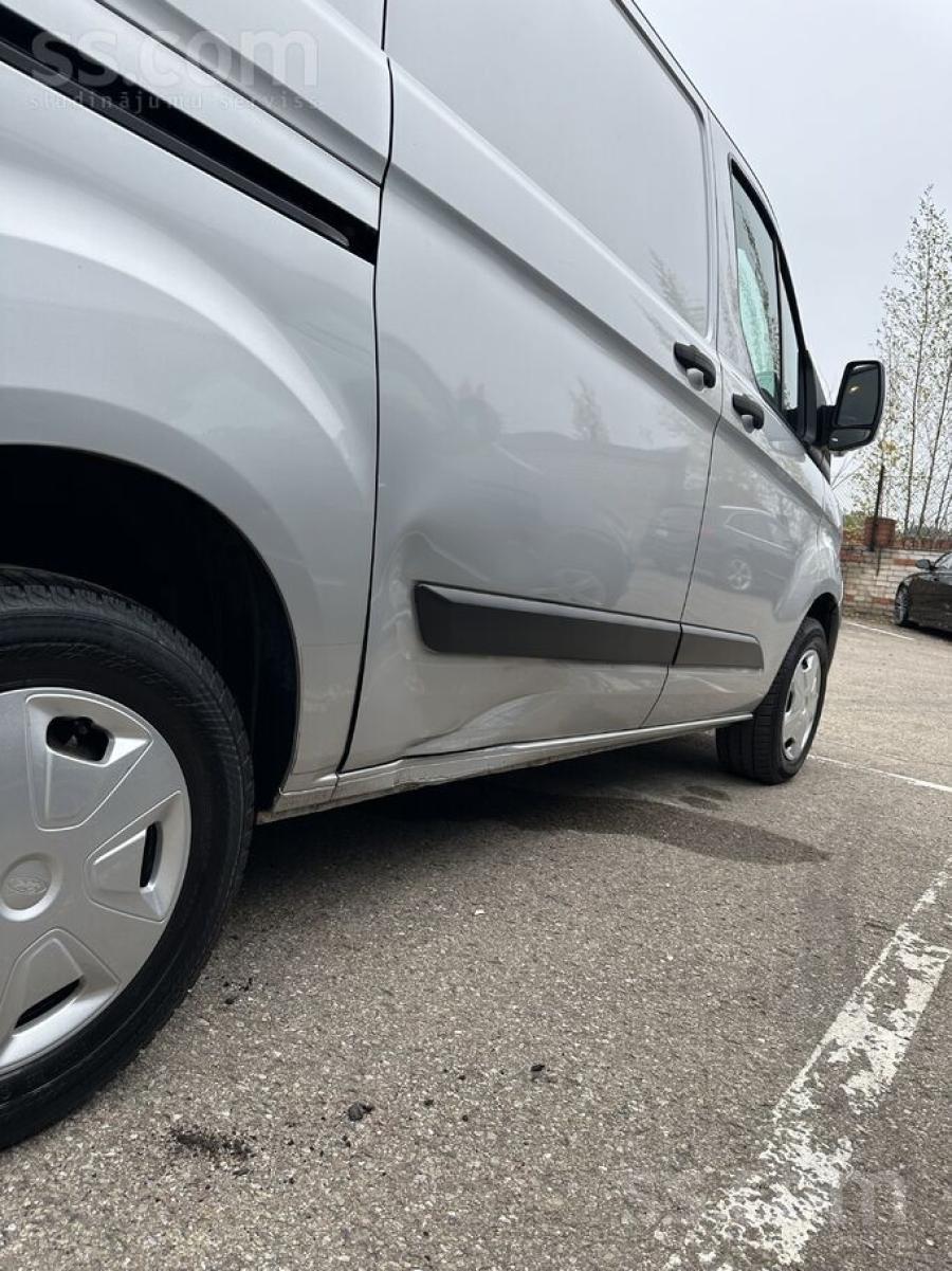 Grey Ford Transit 2019 in Jelgava, with an engine capacity of 2.00 L and mileage of 209 thousand km for 10550 €, photo 17 on AUTOMOTO.COM.LV