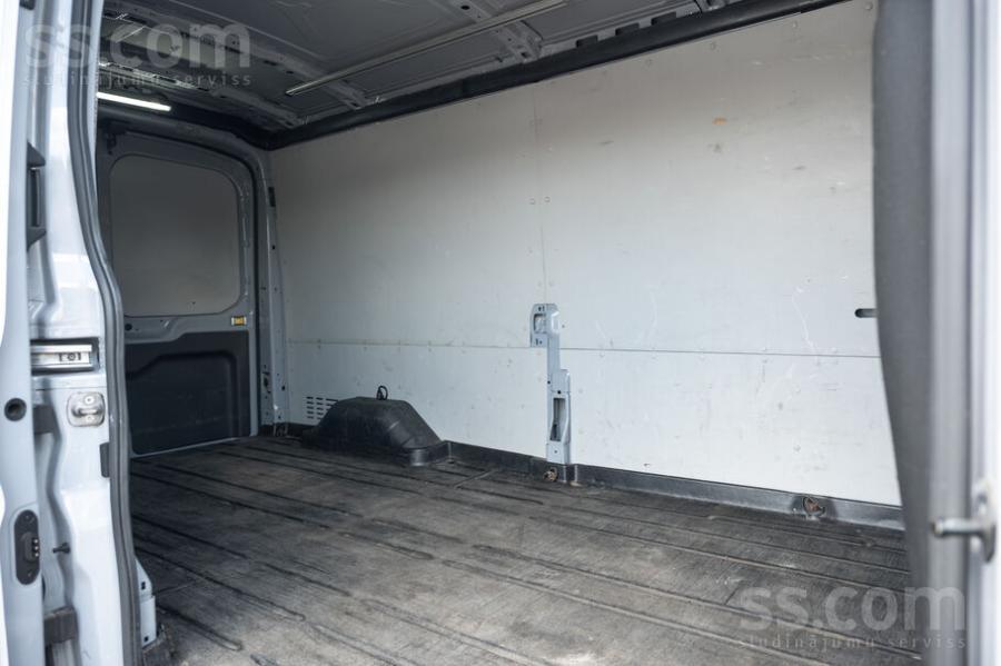 Pelēks Ford Transit 2022 Rīga, ar dzinēja tilpumu 2.00 L un nobraukumu 96 tūkst. km par 14990 €, foto 20 vietnē AUTOMOTO.COM.LV