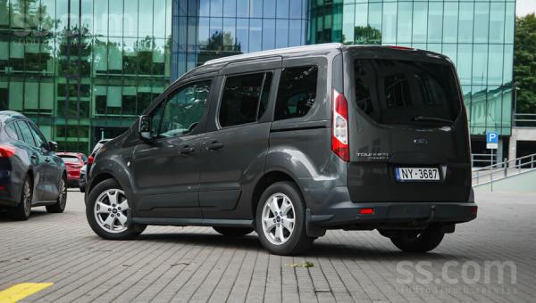 Grey Ford Transit 2017 in Riga, with an engine capacity of 1.50 L and mileage of 86 thousand km for 11750 €, photo 8 on AUTOMOTO.COM.LV