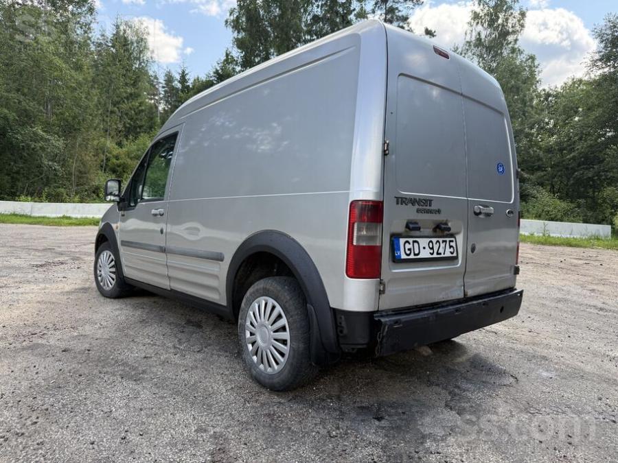 Grey Ford Transit 2006 in Kraslava, with an engine capacity of 1.80 L and mileage of 260 thousand km for 1700 €, photo 7 on AUTOMOTO.COM.LV