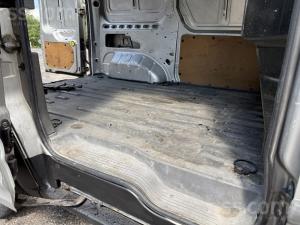 Grey Ford Transit 2006 in Kraslava, with an engine capacity of 1.80 L and mileage of 260 thousand km for 1700 €, photo 11 on AUTOMOTO.COM.LV