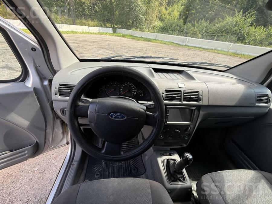 Grey Ford Transit 2006 in Kraslava, with an engine capacity of 1.80 L and mileage of 260 thousand km for 1700 €, photo 13 on AUTOMOTO.COM.LV
