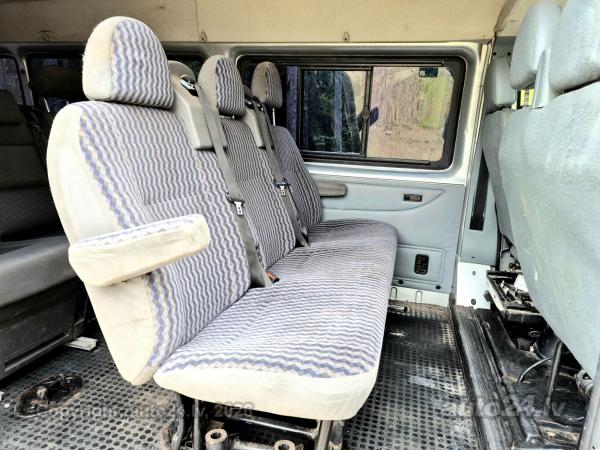 Pelēks Ford Transit 2010 Tallina, ar dzinēja tilpumu 2.20 L un nobraukumu 413 tūkst. km par 3490 €, foto 9 vietnē AUTOMOTO.COM.LV