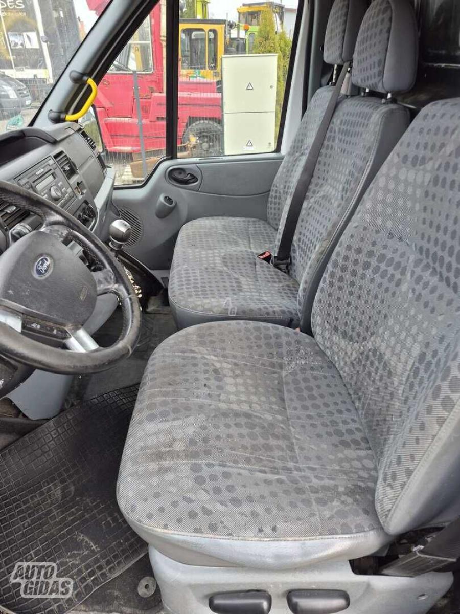 Ford Transit 2010 in Kelme, with an engine capacity of 2.20 L and mileage of 250 thousand km for 1900 €, photo 13 on AUTOMOTO.COM.LV