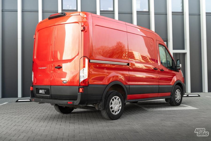 Ford Transit 2019 in Vilnius, with an engine capacity of 2.00 L and mileage of 207 thousand km for 8900 €, photo 5 on AUTOMOTO.COM.LV