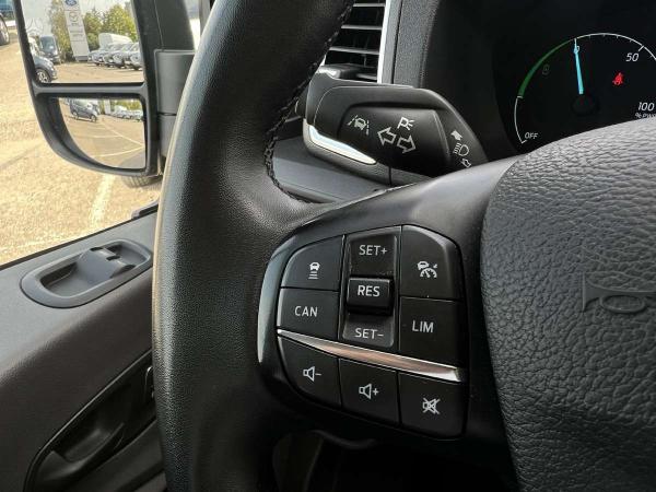Ford Transit 2023 in Kaunas, with an engine capacity of 0.00 L and mileage of 35 thousand km for 35999 €, photo 11 on AUTOMOTO.COM.LV