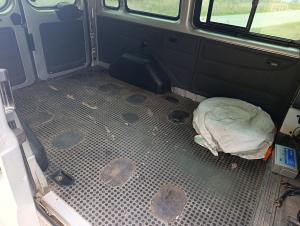 Ford Transit 2002 in Marijampole, with an engine capacity of 2.00 L and mileage of 426 thousand km for 1650 €, photo 7 on AUTOMOTO.COM.LV