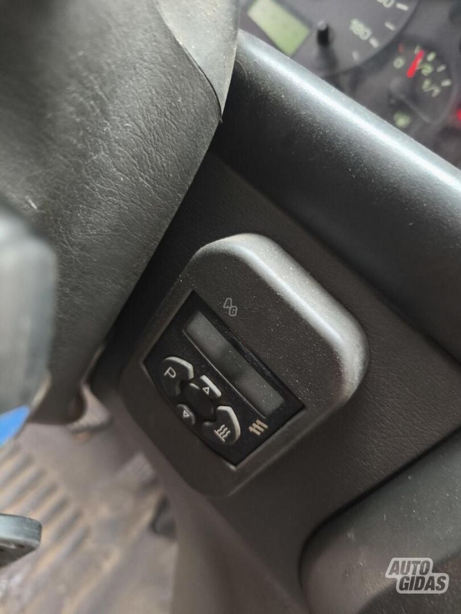 Ford Transit 2006 Ignalina, ar dzinēja tilpumu 2.40 L un nobraukumu 267 tūkst. km par 1150 €, foto 9 vietnē AUTOMOTO.COM.LV