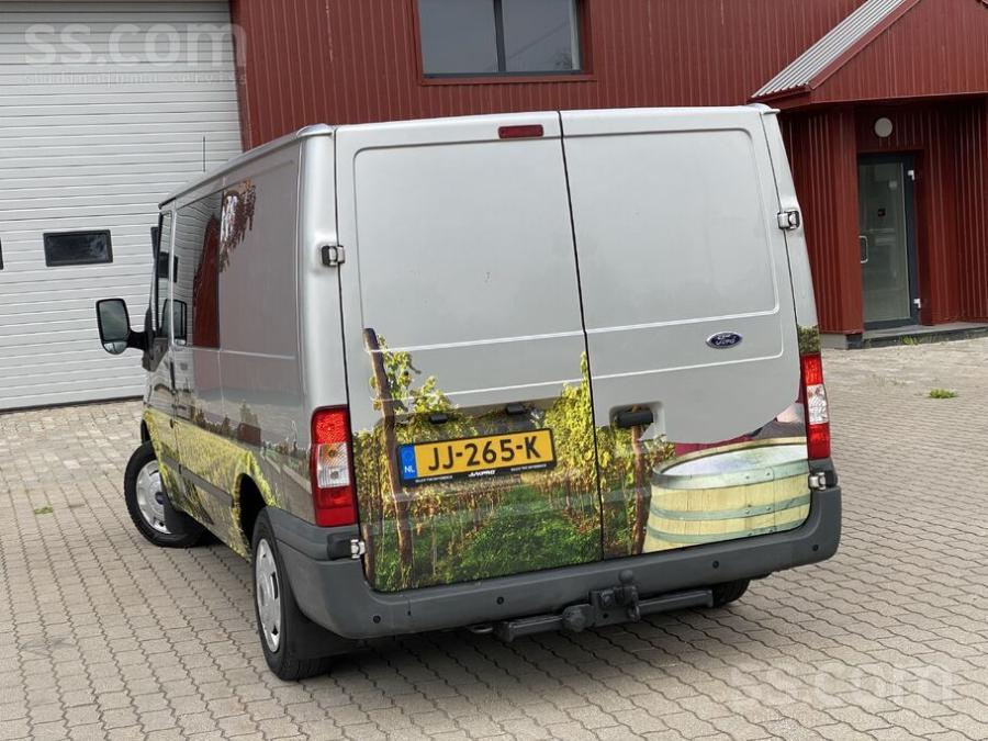 Ford Transit 2010 in Riga, with an engine capacity of 2.20 L and mileage of 318 thousand km for 5750 €, photo 4 on AUTOMOTO.COM.LV