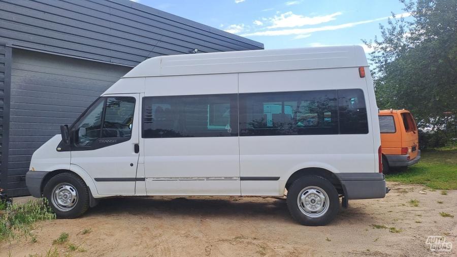 Ford Transit 2010 in Vilnius, with an engine capacity of 2.20 L and mileage of 301 thousand km for 5750 €, photo 3 on AUTOMOTO.COM.LV