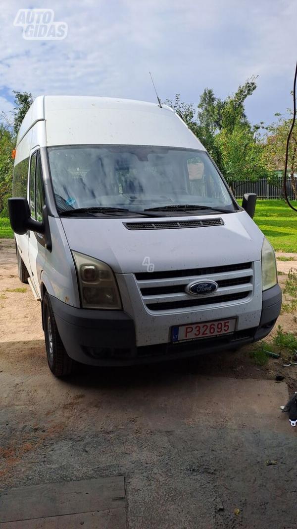 Ford Transit 2010 in Vilnius, with an engine capacity of 2.20 L and mileage of 301 thousand km for 5350 €, photo 3 on AUTOMOTO.COM.LV