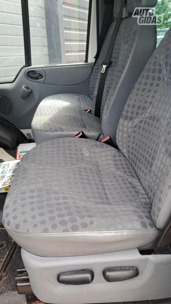 Ford Transit 2010 in Vilnius, with an engine capacity of 2.20 L and mileage of 301 thousand km for 5350 €, photo 8 on AUTOMOTO.COM.LV