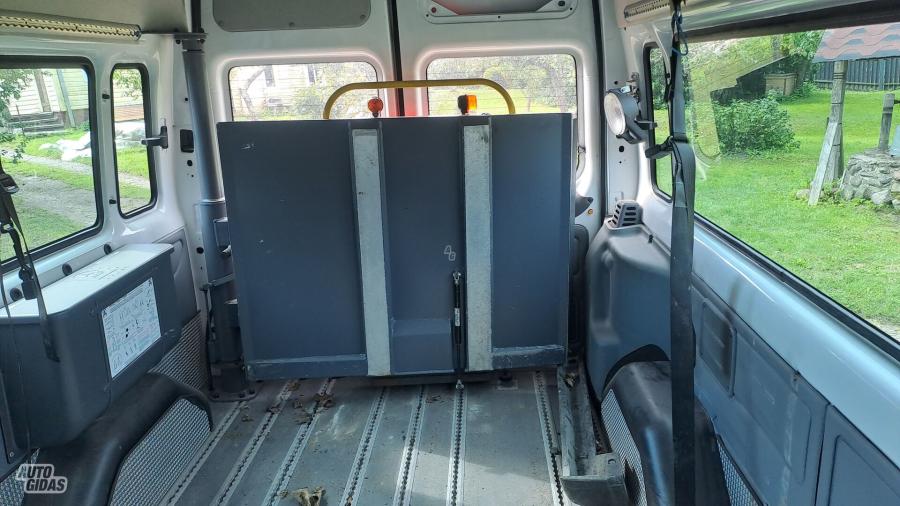 Ford Transit 2010 in Vilnius, with an engine capacity of 2.20 L and mileage of 301 thousand km for 5750 €, photo 13 on AUTOMOTO.COM.LV
