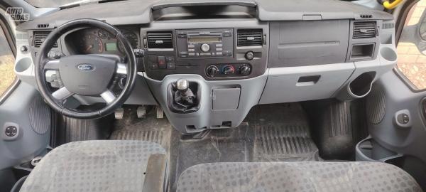 Ford Transit 2012 in Kaunas, with an engine capacity of 2.20 L and mileage of 401 thousand km for 3000 €, photo 6 on AUTOMOTO.COM.LV