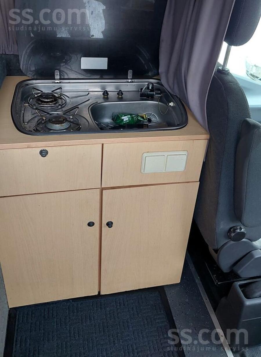 Ford Transit 2015 in Riga, with an engine capacity of 2.20 L and mileage of 288 thousand km for 10700 €, photo 6 on AUTOMOTO.COM.LV