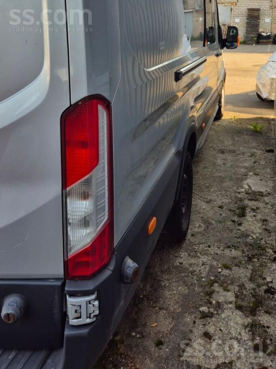 Ford Transit 2016 in Riga, with an engine capacity of 2.20 L and mileage of 284 thousand km for 8470 €, photo 5 on AUTOMOTO.COM.LV