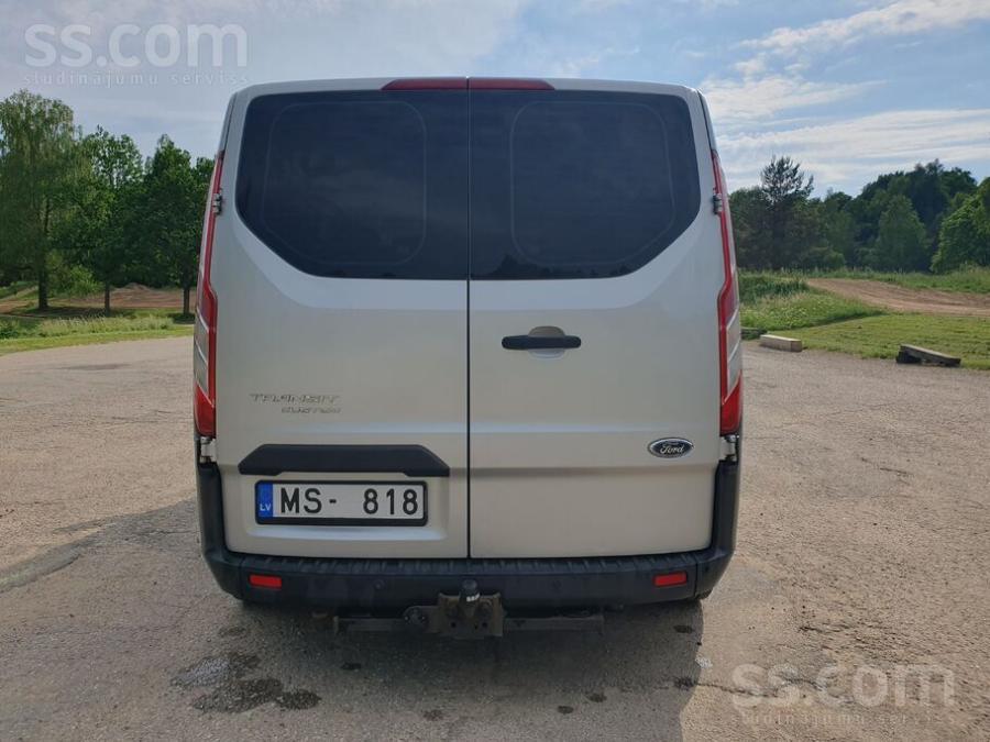 Ford Transit 2018 in Liepaja, with an engine capacity of 2.00 L and mileage of 261 thousand km for 16900 €, photo 7 on AUTOMOTO.COM.LV