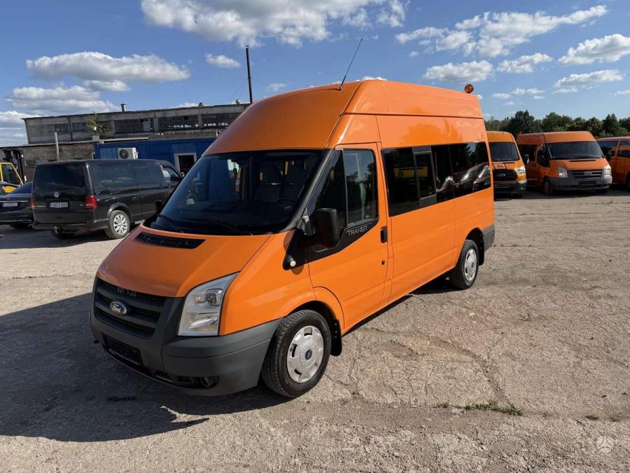 Orange Ford Transit 2012 in Kelme, with an engine capacity of 2.20 L and mileage of 182 thousand km for 7600 €, photo 4 on AUTOMOTO.COM.LV