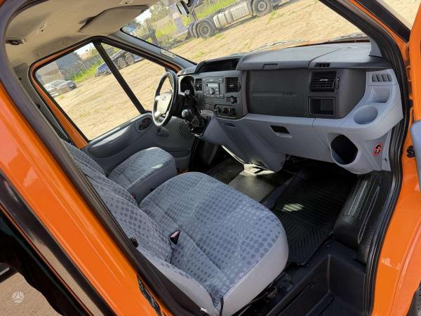 Orange Ford Transit 2012 in Kelme, with an engine capacity of 2.20 L and mileage of 182 thousand km for 7600 €, photo 10 on AUTOMOTO.COM.LV
