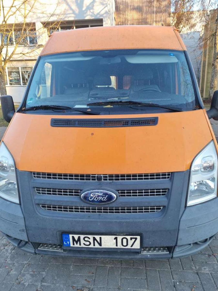 Orange Ford Transit 2013 in Druskininkai, with an engine capacity of 2.20 L and mileage of 237 thousand km for 5500 €, photo 1 on AUTOMOTO.COM.LV