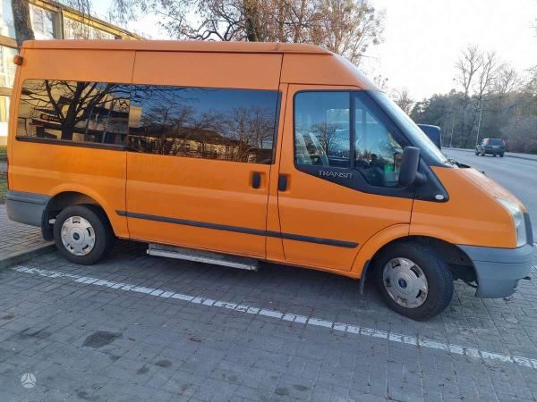 Orange Ford Transit 2013 in Druskininkai, with an engine capacity of 2.20 L and mileage of 237 thousand km for 5500 €, photo 3 on AUTOMOTO.COM.LV