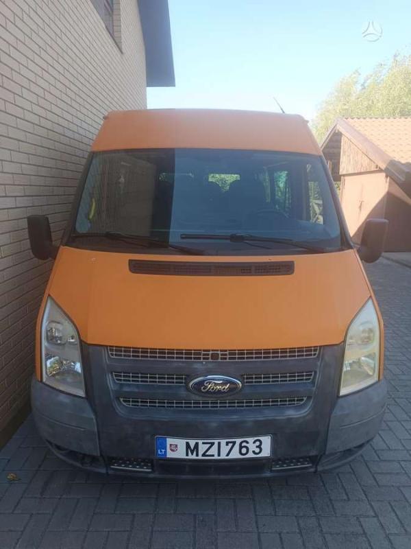 Orange Ford Transit 2013 in Kaunas, with an engine capacity of 2.20 L and mileage of 271 thousand km for 9000 €, photo 2 on AUTOMOTO.COM.LV