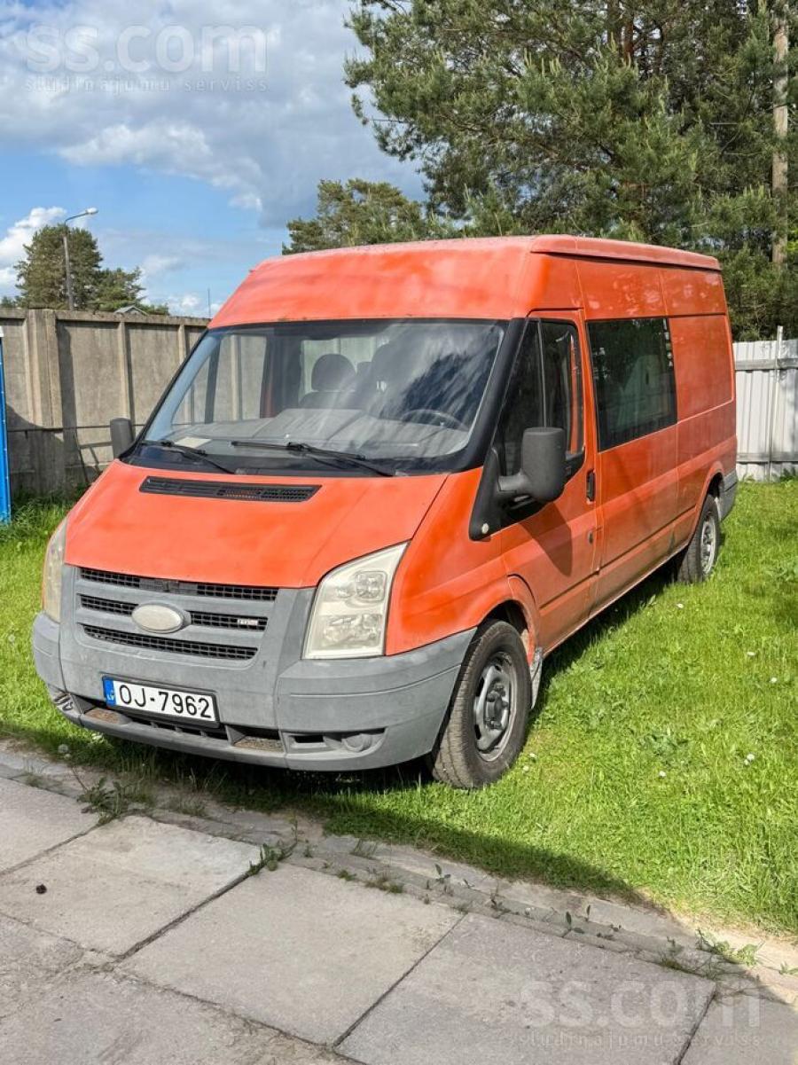 Orange Ford Transit 2007 in Ogre, with an engine capacity of 2.40 L and mileage of 510 thousand km for 1800 €, photo 1 on AUTOMOTO.COM.LV